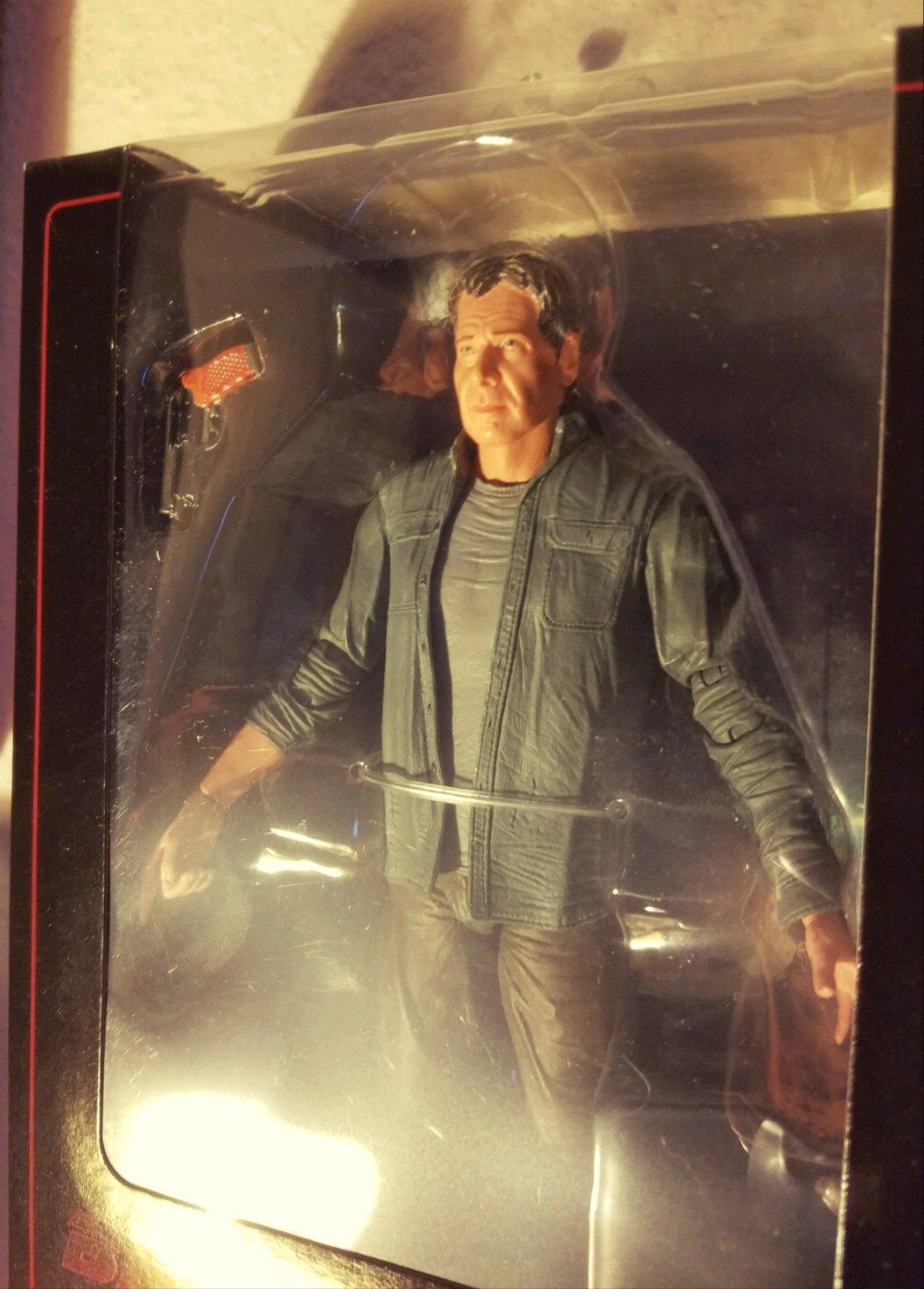 Amazon.com: Blade Runner 2049 - 7" Scale Action Figure - Series 1 - Deckard - NECA : NECA: Toys ...