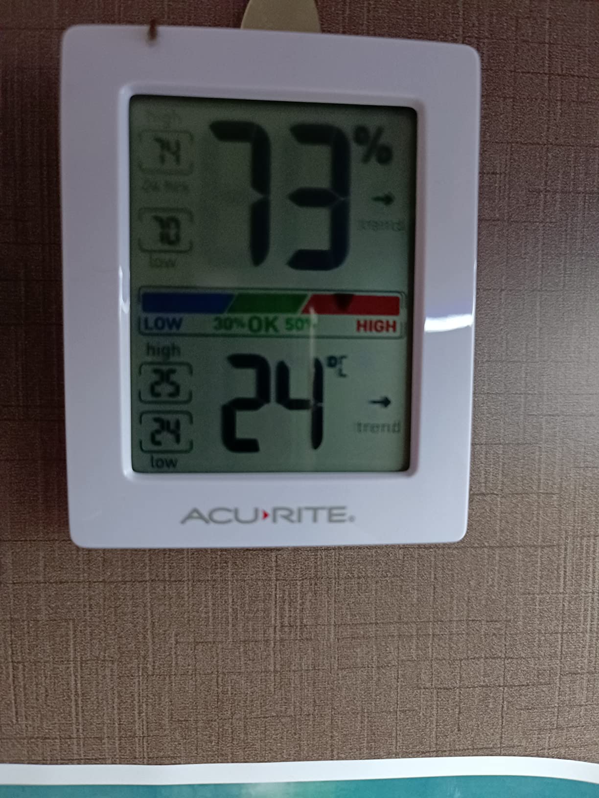 Acu Rite 01083 M Pro Accuracy Temperature & Humidity Monitor : Amazon ...