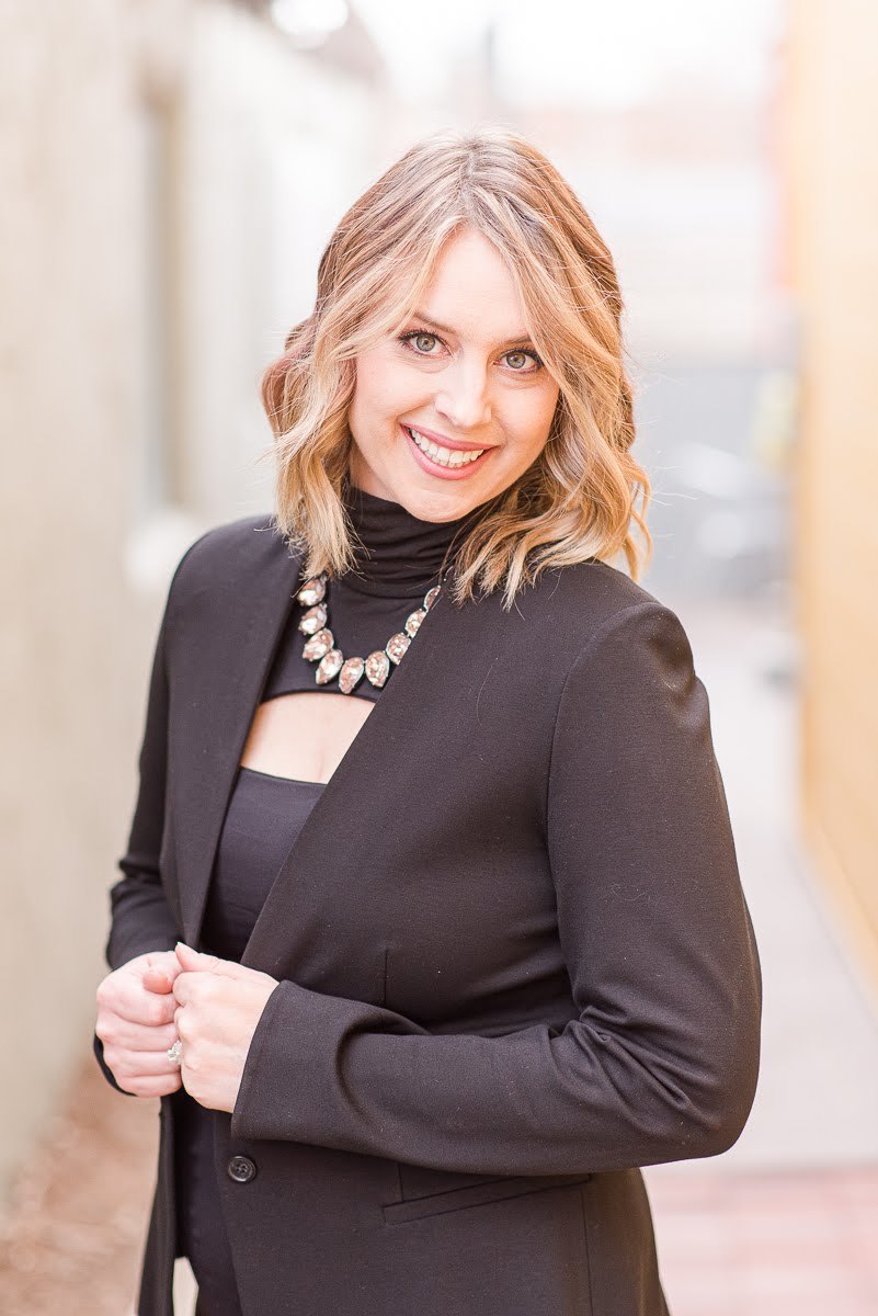 Amazon.com: Aleigha Hans: books, biography, latest update