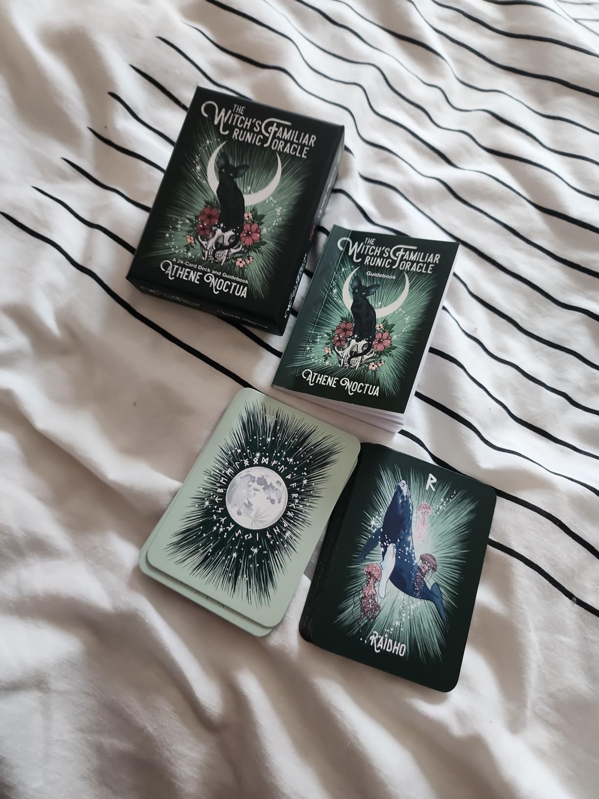 The Witch's Familiar Runic Oracle: A 24-Card Deck and Guidebook ...