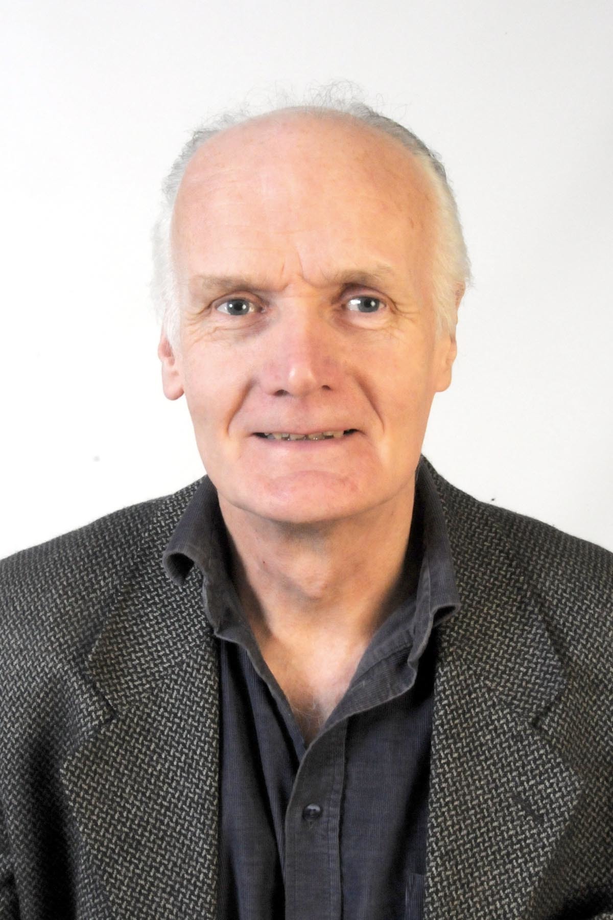 Amazon.com: Roy Hunt: books, biography, latest update