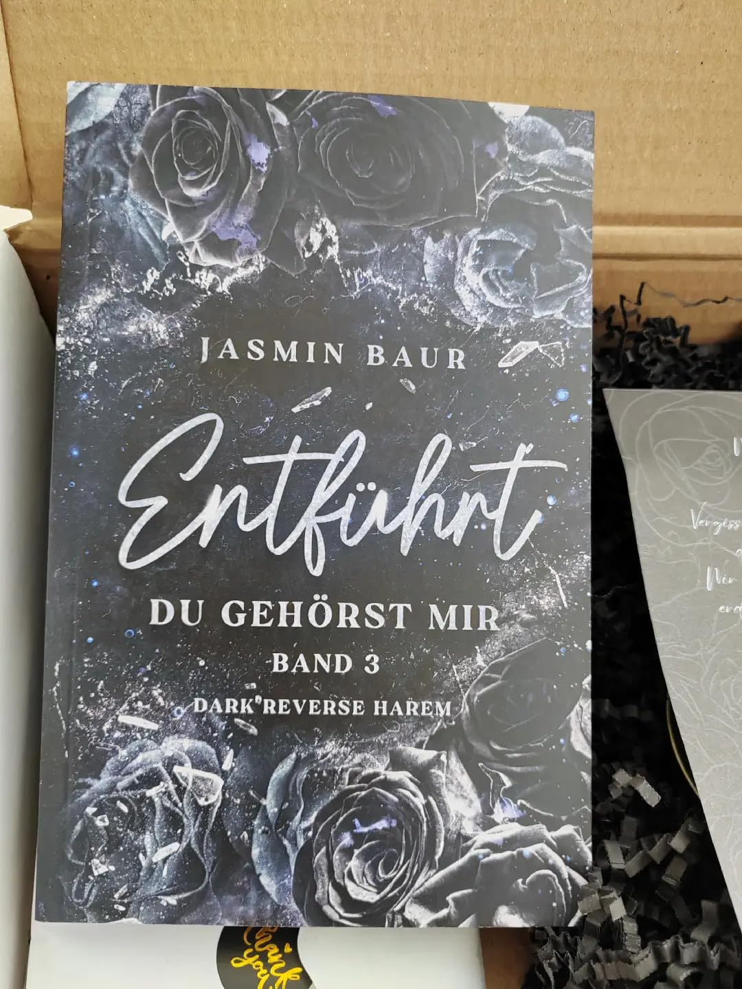 Entführt: Du gehörst mir: Band 3 (florales Cover mit Farbschnitt ...