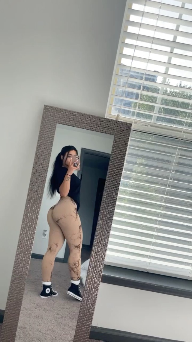 Keysi Manzanillo 's Amazon Page