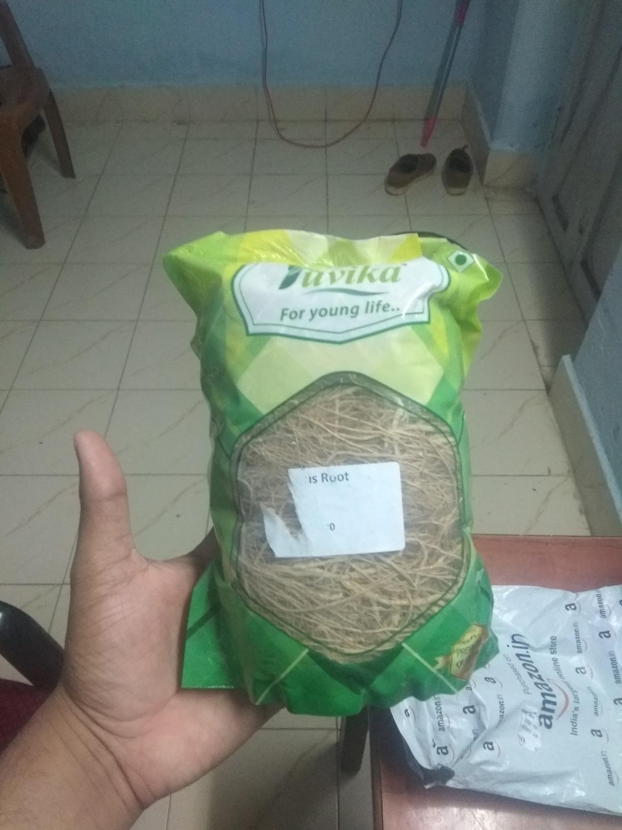 Buy Yuvika Khus Root - Vetiveria Zizanioides 100 Grams Online at Low ...