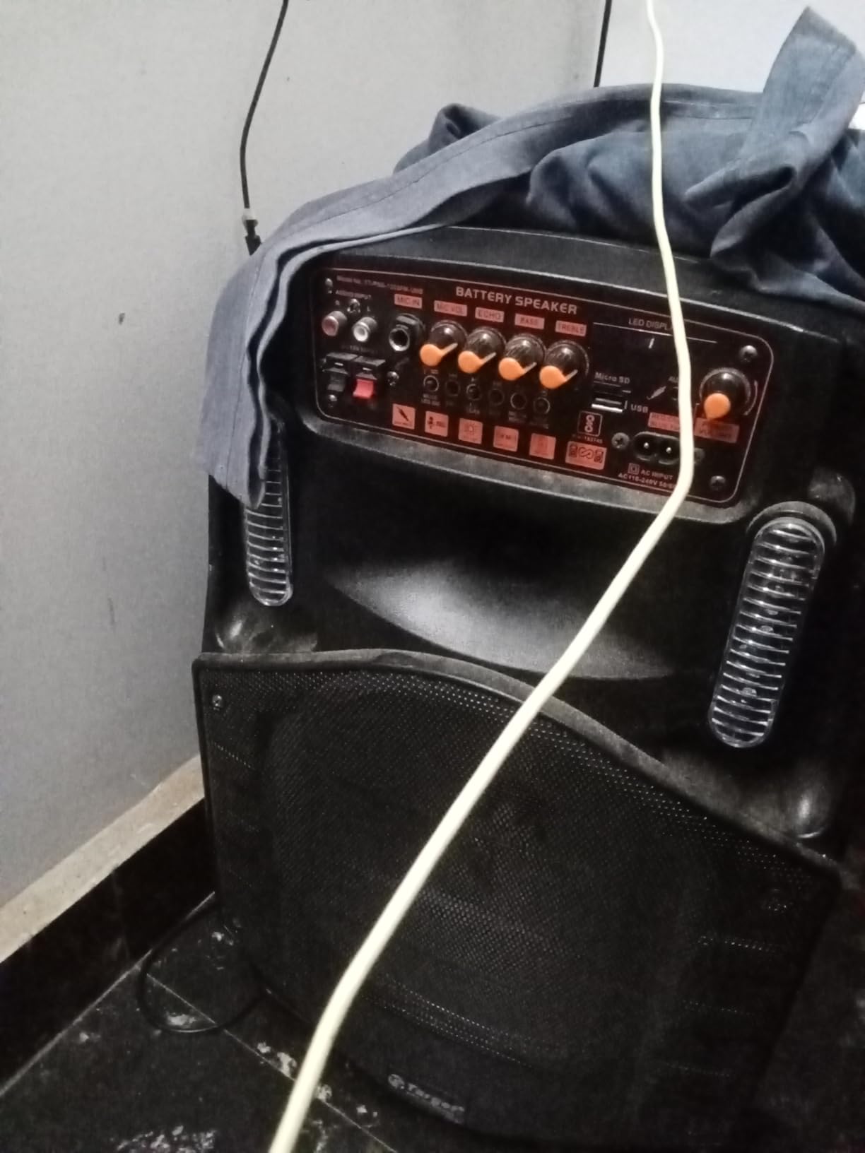 TARGET TT-PSG-1202 Wireless Bluetooth 12" Portable Trolley Speaker 300 WATTS RMS, with The Added ...