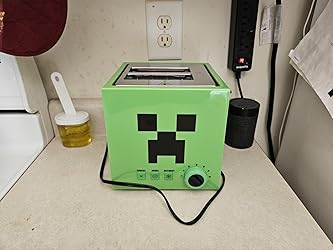 Amazon.com: Minecraft Green Creeper 2-Slice Toaster For Bagels, Waffles ...