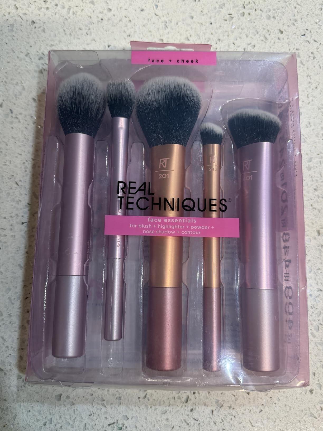 Real Techniques Face Essentials Kit 5 Pincéis | Amazon.com.br