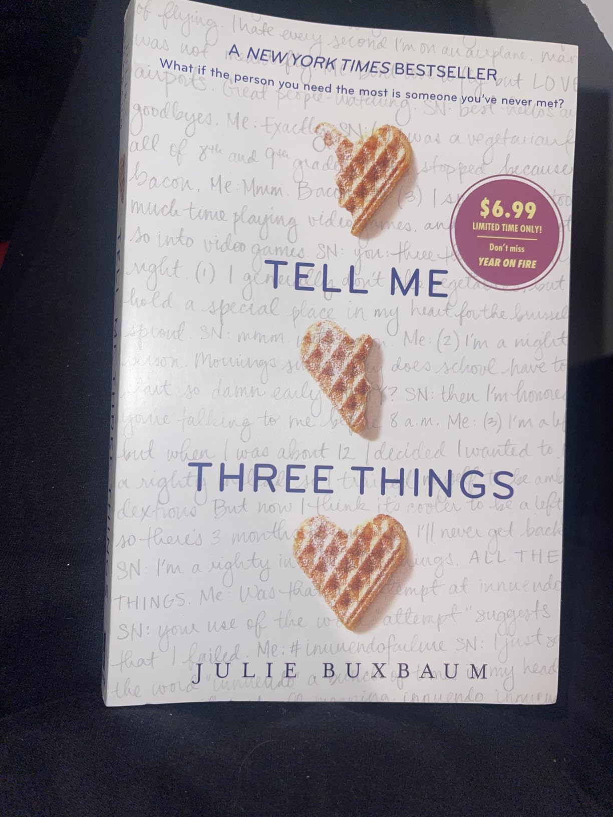 Tell Me Three Things | Amazon.com.br