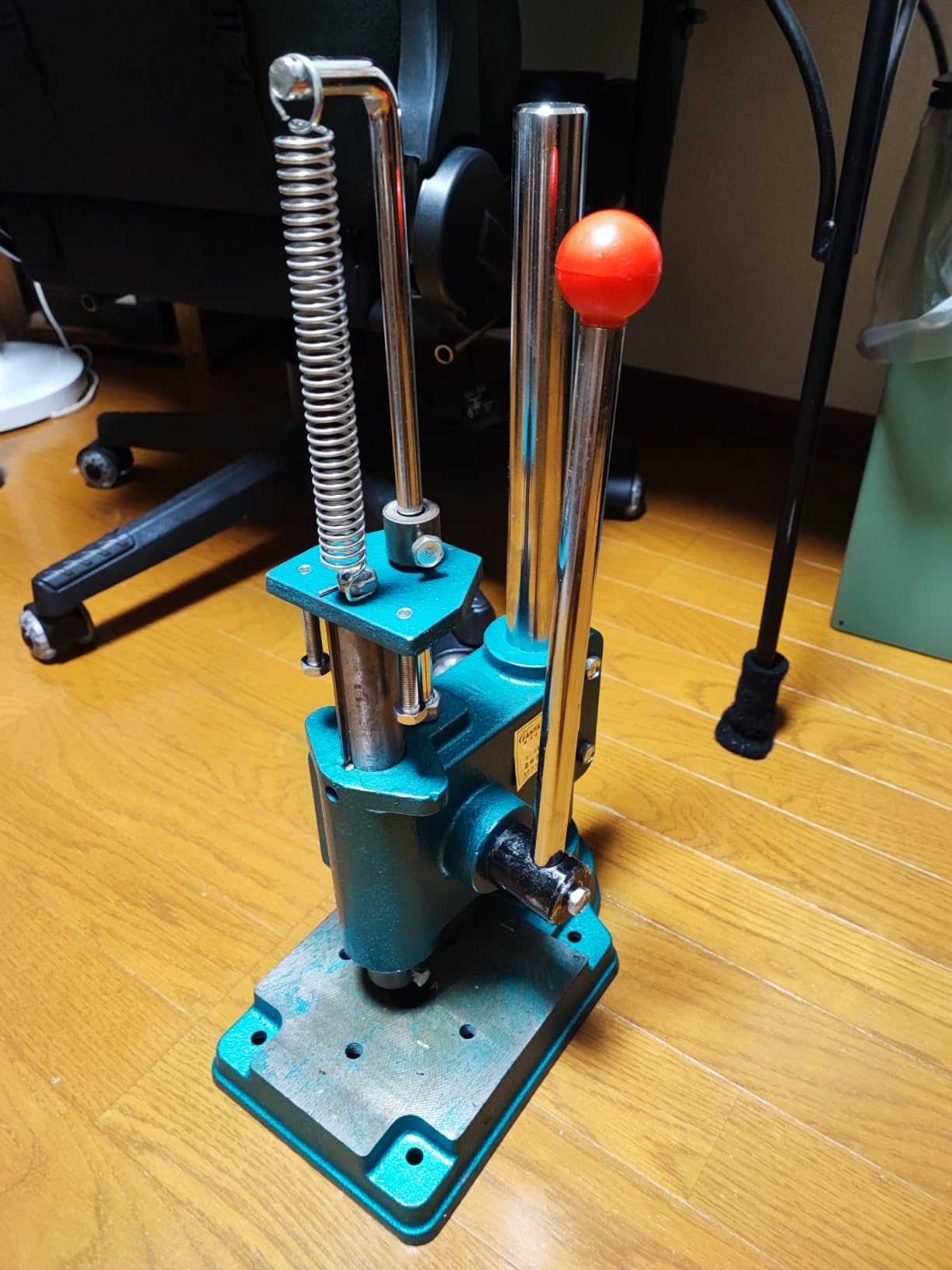 Amazon.co.jp: ハンドプレス機 卓上ボール盤 多機能油圧プレス レザーパンチ ドリルチャック付き 皮革、ハードウェア、アルミニウム、プラスチック加工用 160kgまたは320kgの ...