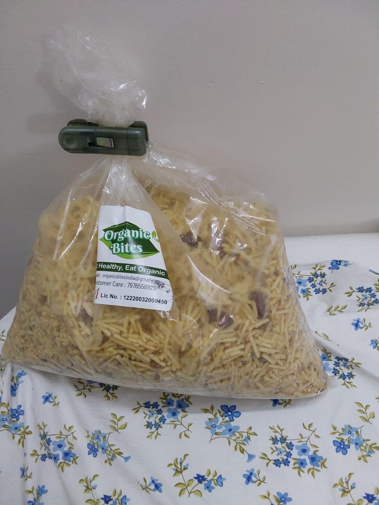 Organic Bites Jodhpuri Kaju Badam Laccha Cashew , Almond , Potato ...