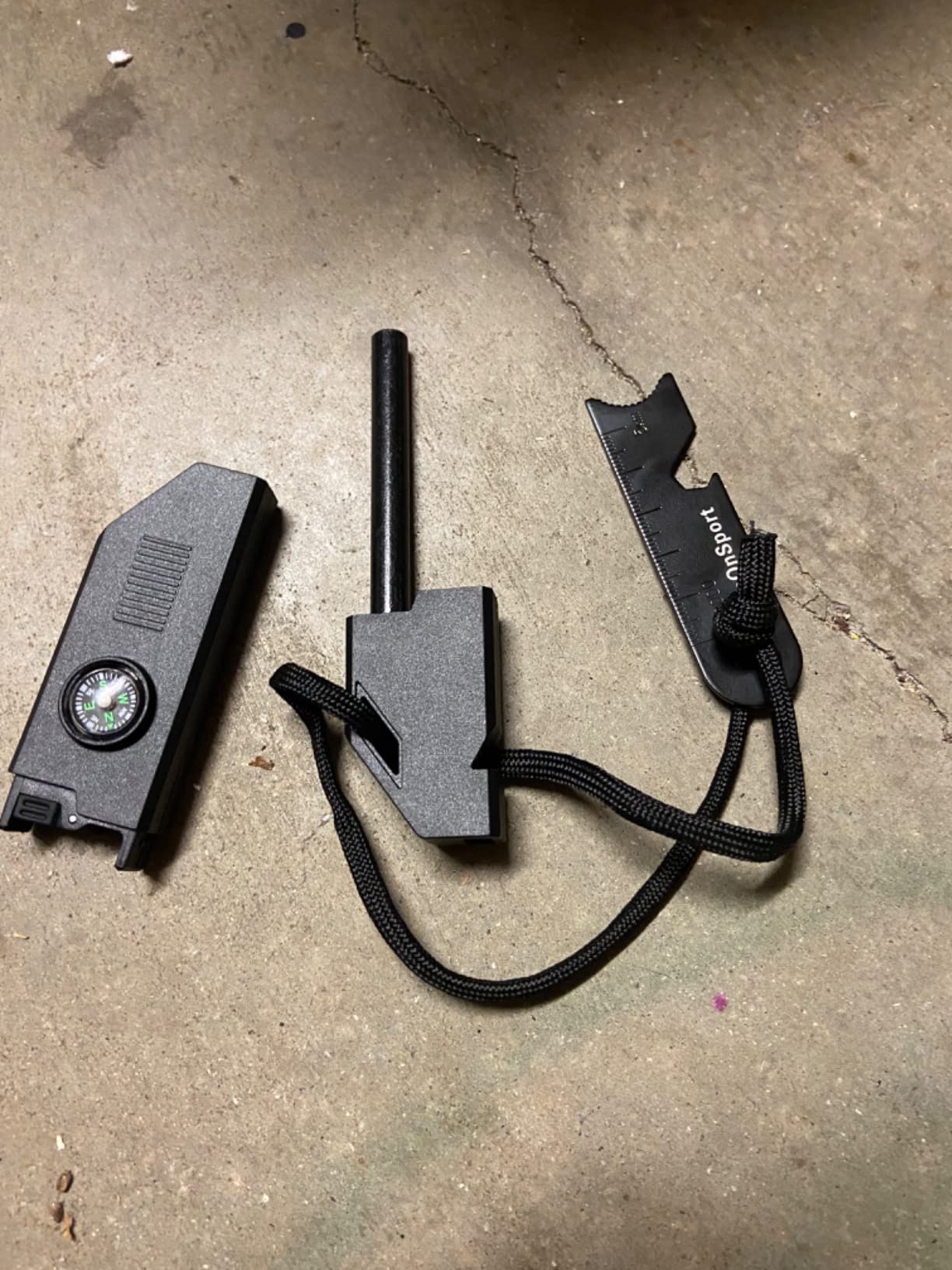 Amazon.com: Magnesium Fire Starter Survival Kit | Waterproof Flint ...
