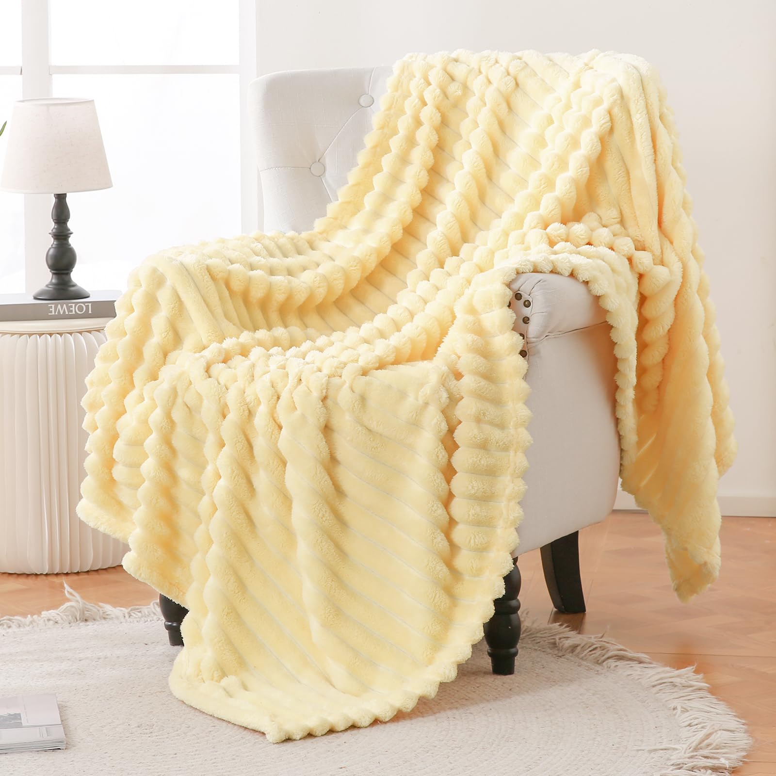 Amazon.com: Bnuitland Super Soft Flannel Throw Blanket, 3D Striped ...