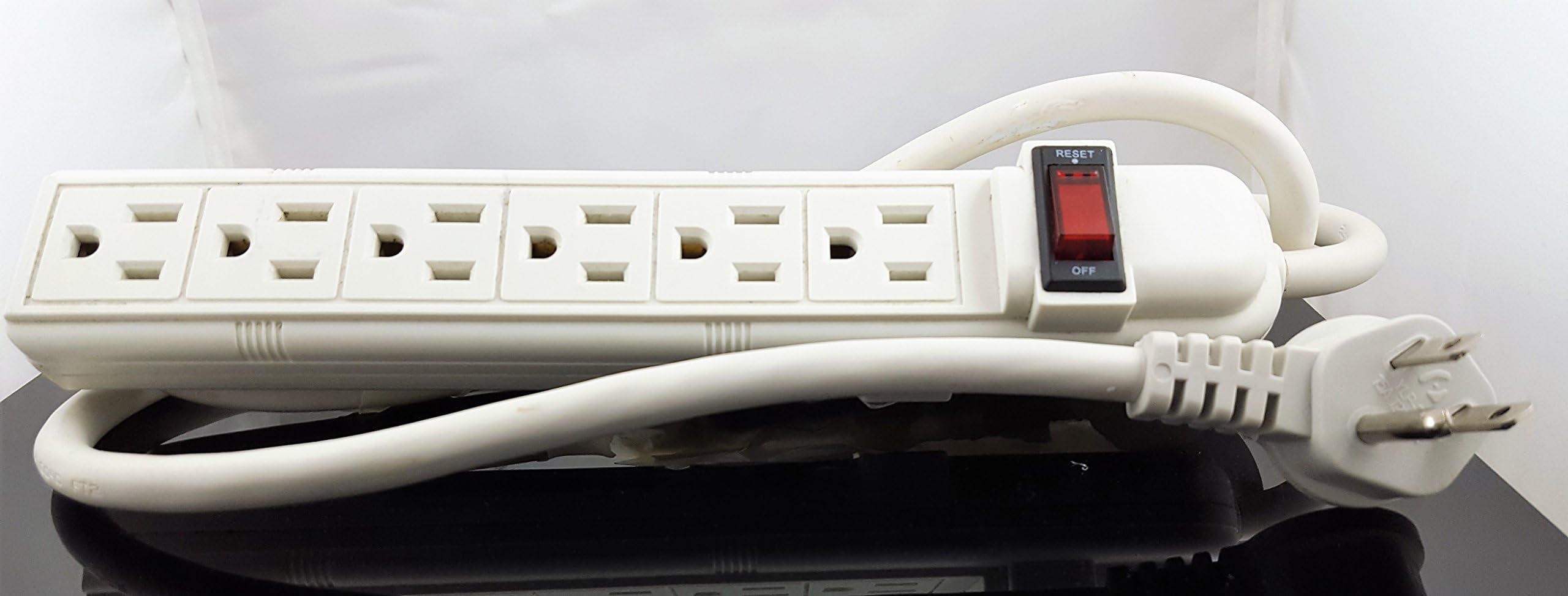 Amazon.com: 4 ft. 6-Outlet Power Strip with 45 Degree Angle Plug ...