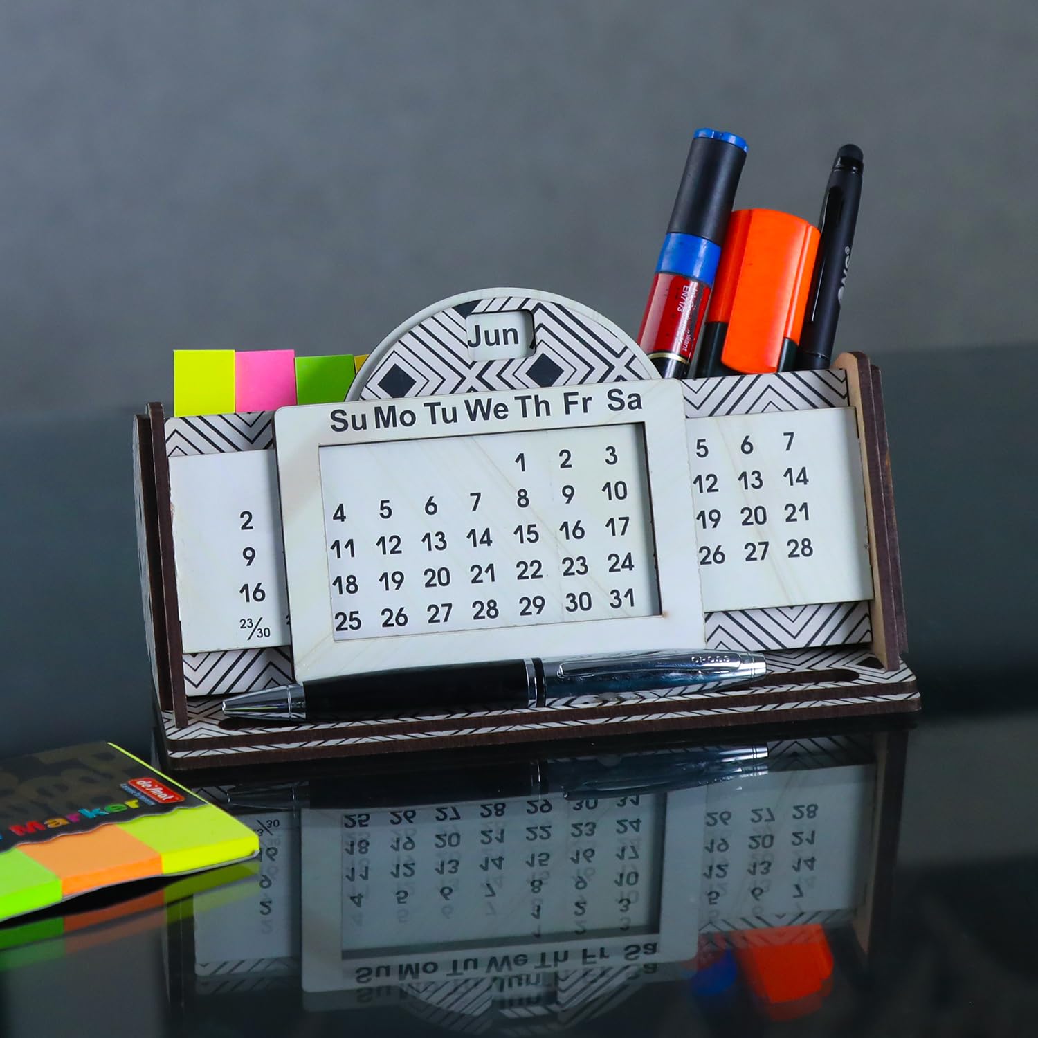 Kaameri Bazaar Wooden Desktop Organizer Calander with Pen, Pencil ...