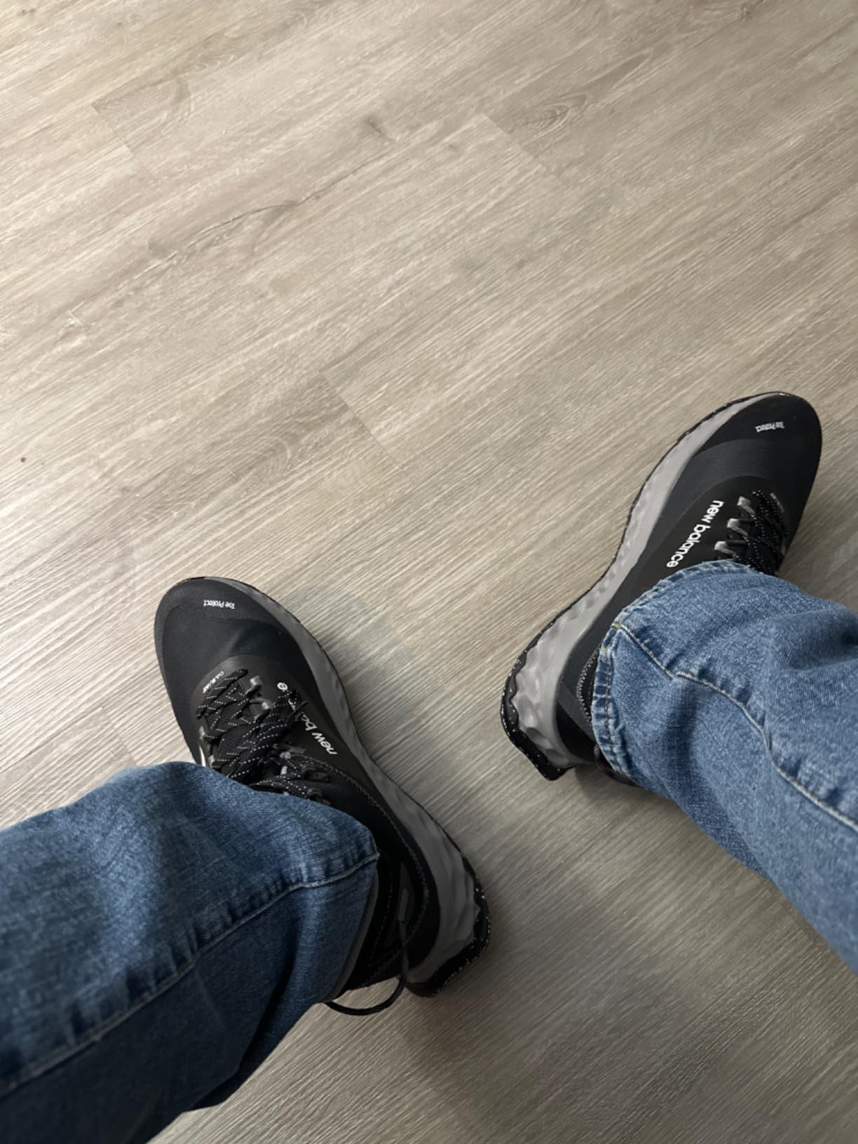 Amazon.com | New Balance Men's Fresh Foam Garoe Mid V1 Trail Running ...