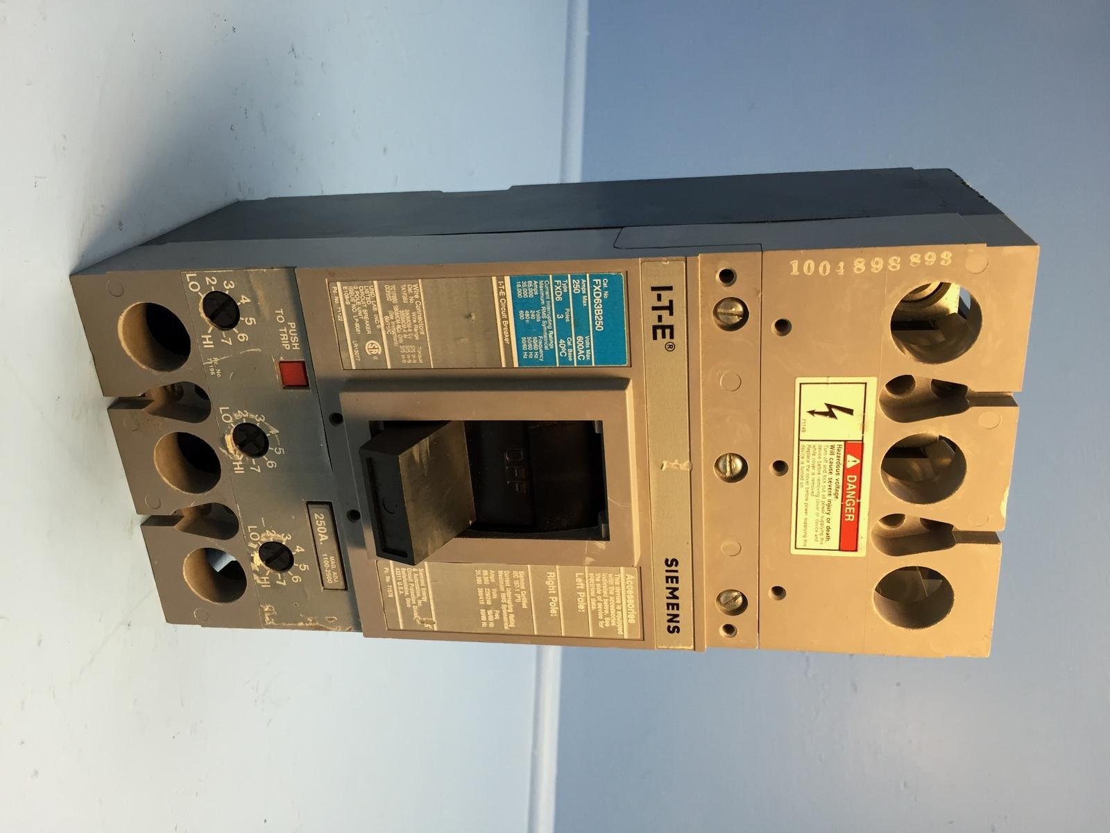 I-T-E Siemens FXD63B250 Sentron Series Circuit Breaker 250A Trip 600V ...