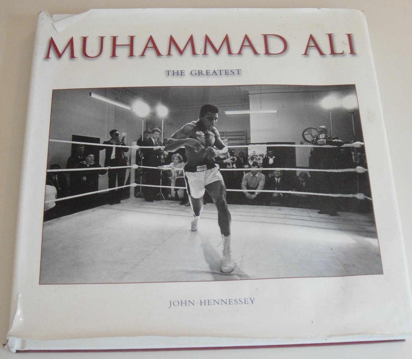 Muhammad Ali the Greatest: Hennessy, John: 9781856485425: Amazon.com: Books