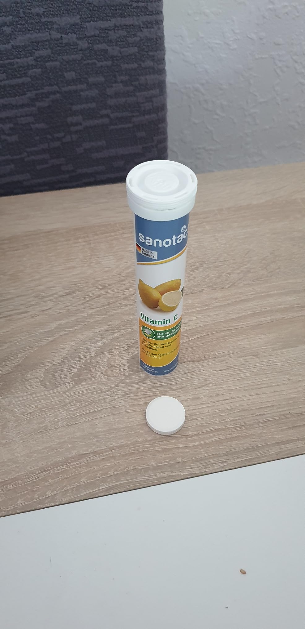 sanotact Vitamin C Effervescent Tablets, Lemon Flavour, Dietary ...