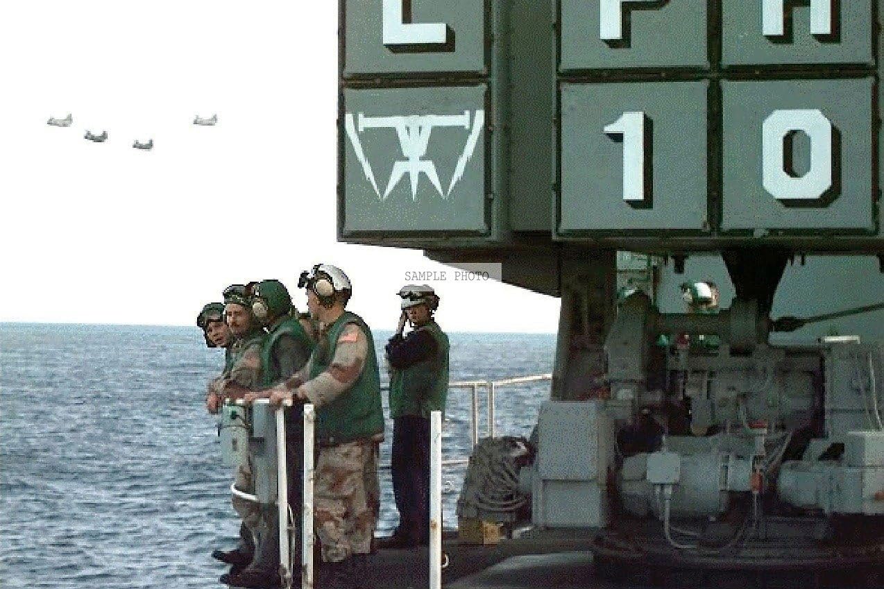 Amazon.com: Photo U.S. Marines on the pier for utility landing craft ...