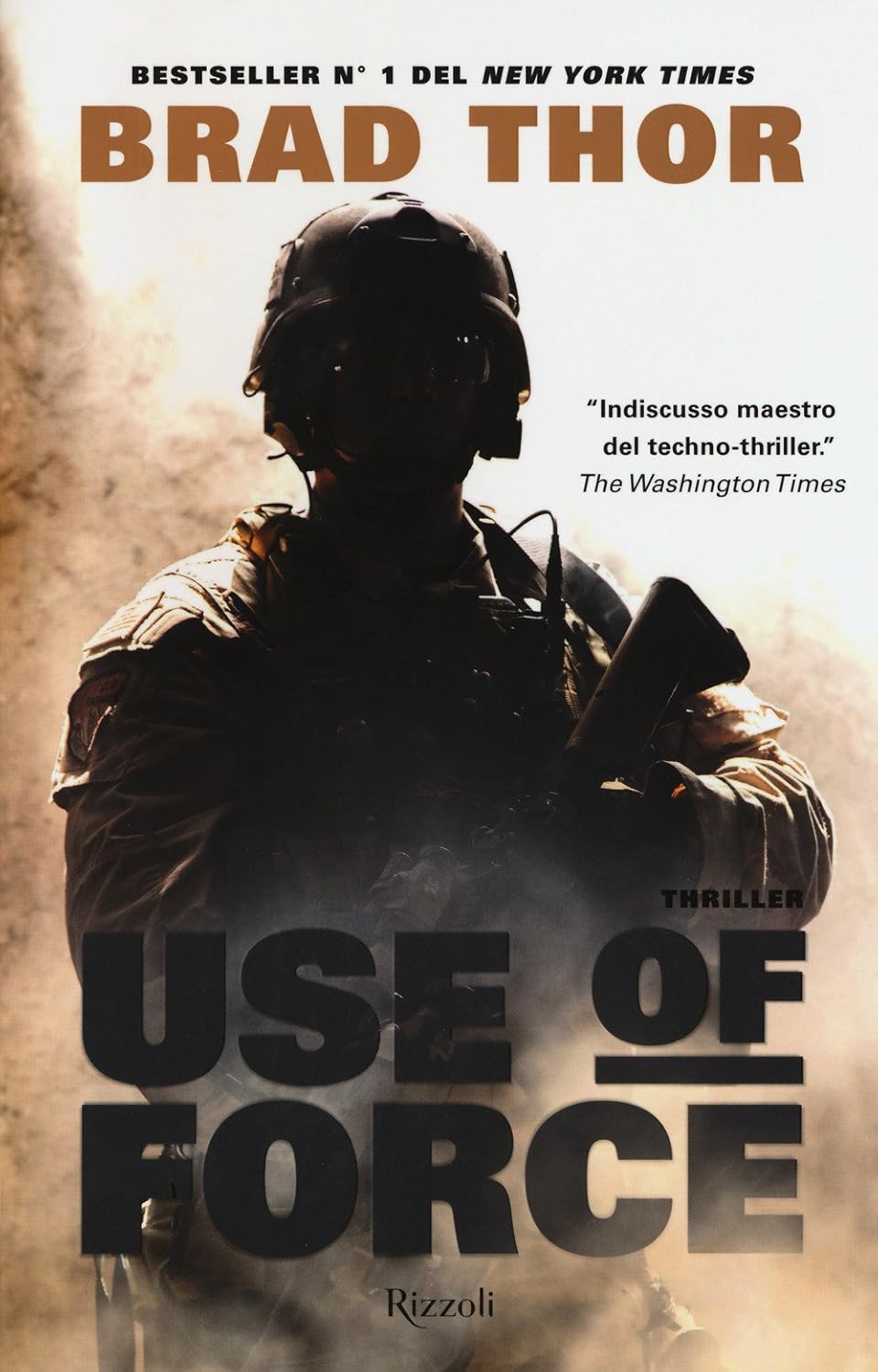 Amazon.com: Use of force: 9788817103183: Thor, Brad: Books