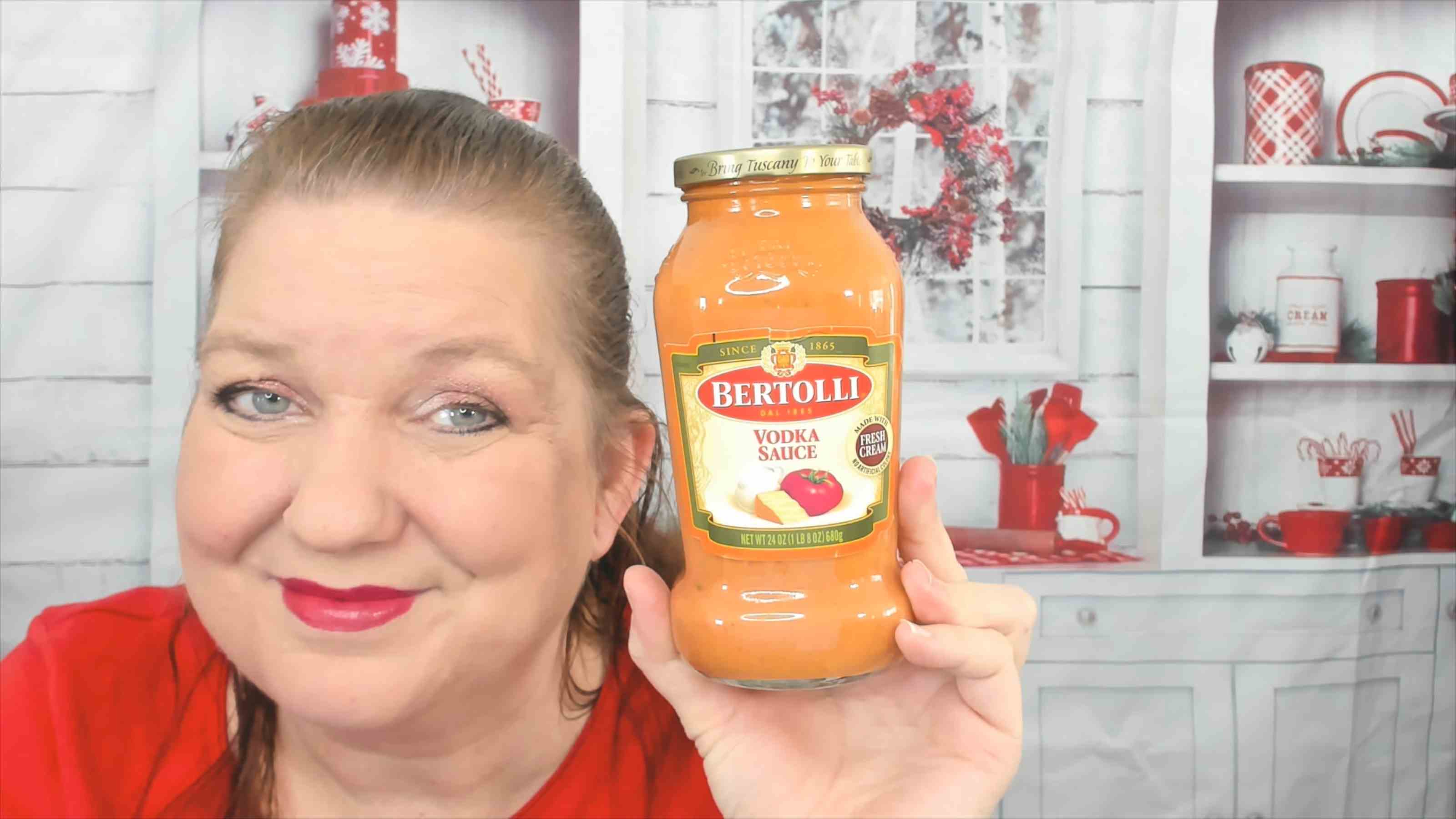 Watch Bertolli Vodka Pasta Sauce with Cream and Cheese Inside on Amazon ...