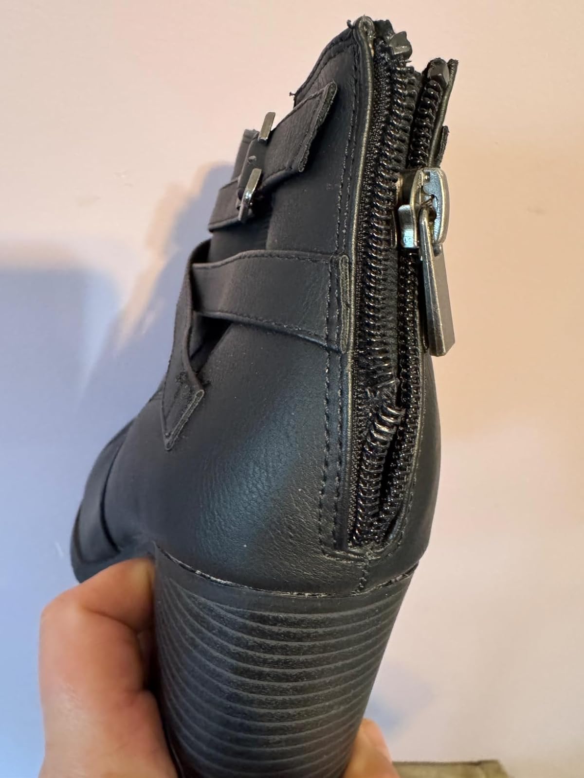 Zipper is not sturdy enough