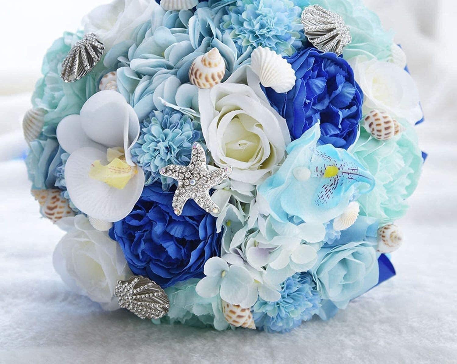 Ocean Themed Wedding Bouquets 18 Striking Tropical Beach Wedding