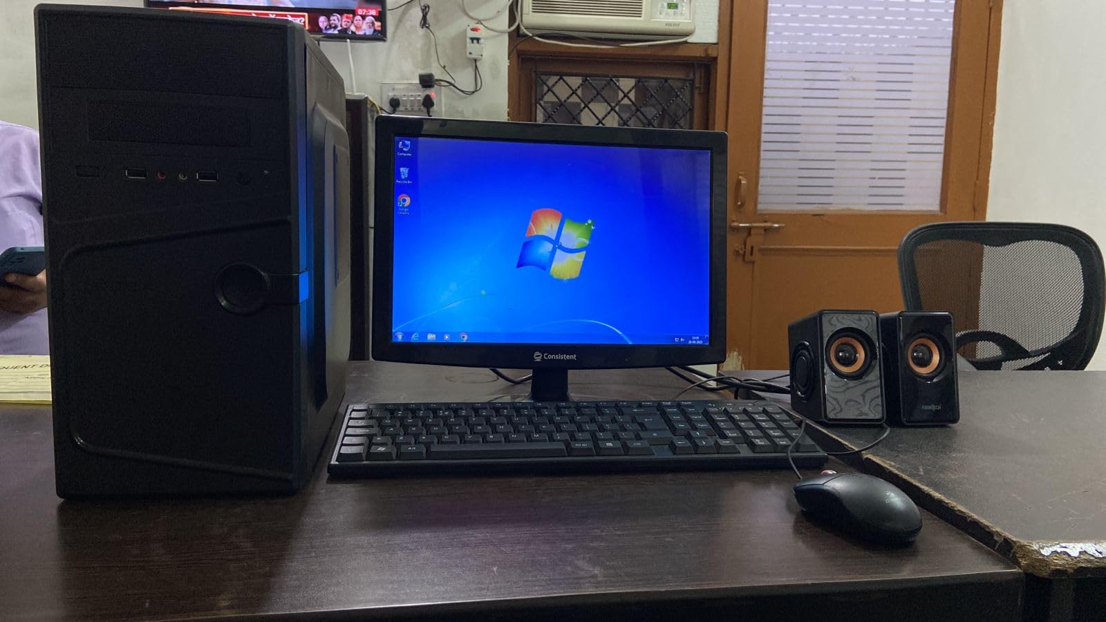 Amazon.in: Buy ROLLTOP Assembled Desktop Computer 19 Inch LED i3 2nd ...