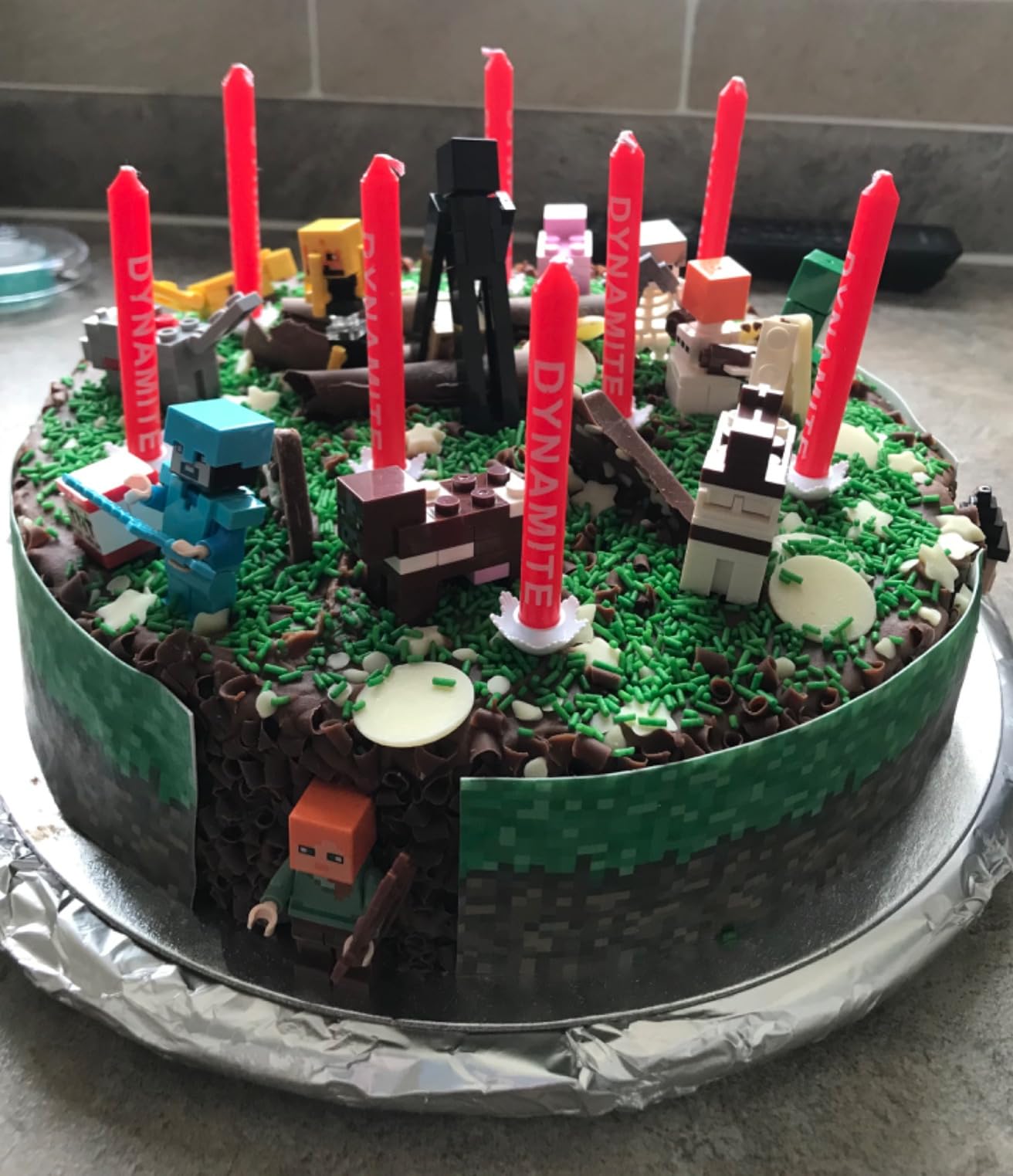 BBTO 12 Pieces TNT Themed Birthday Candles Dynamite Birthday Candles ...