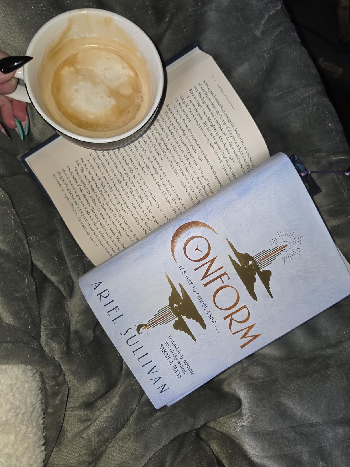 Conform: Book 2: The compulsive, must read dystopian romance with a ...