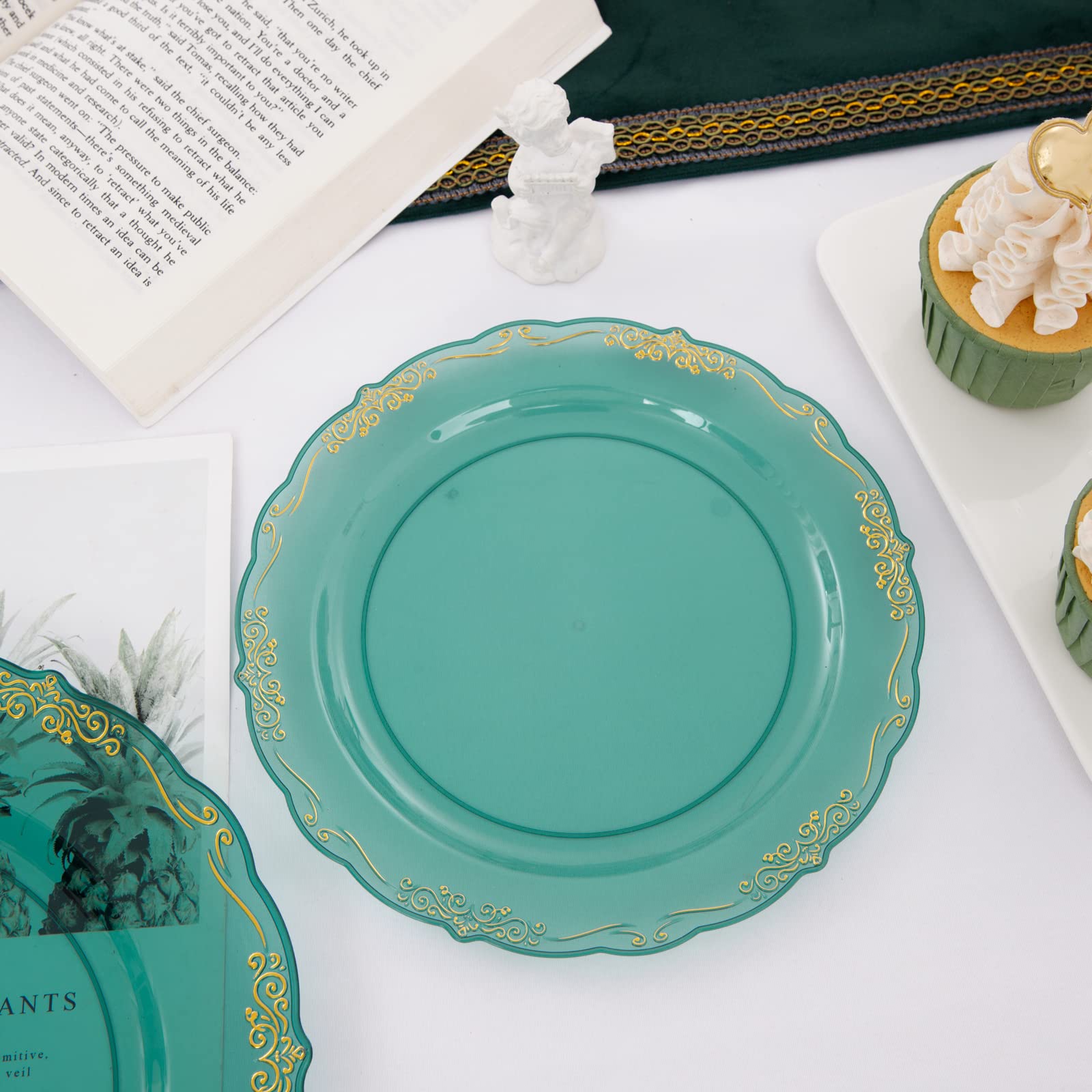 LIYH 100pcs Gold and Green Plastic Plates,Emerald Green Plates, Plastic ...