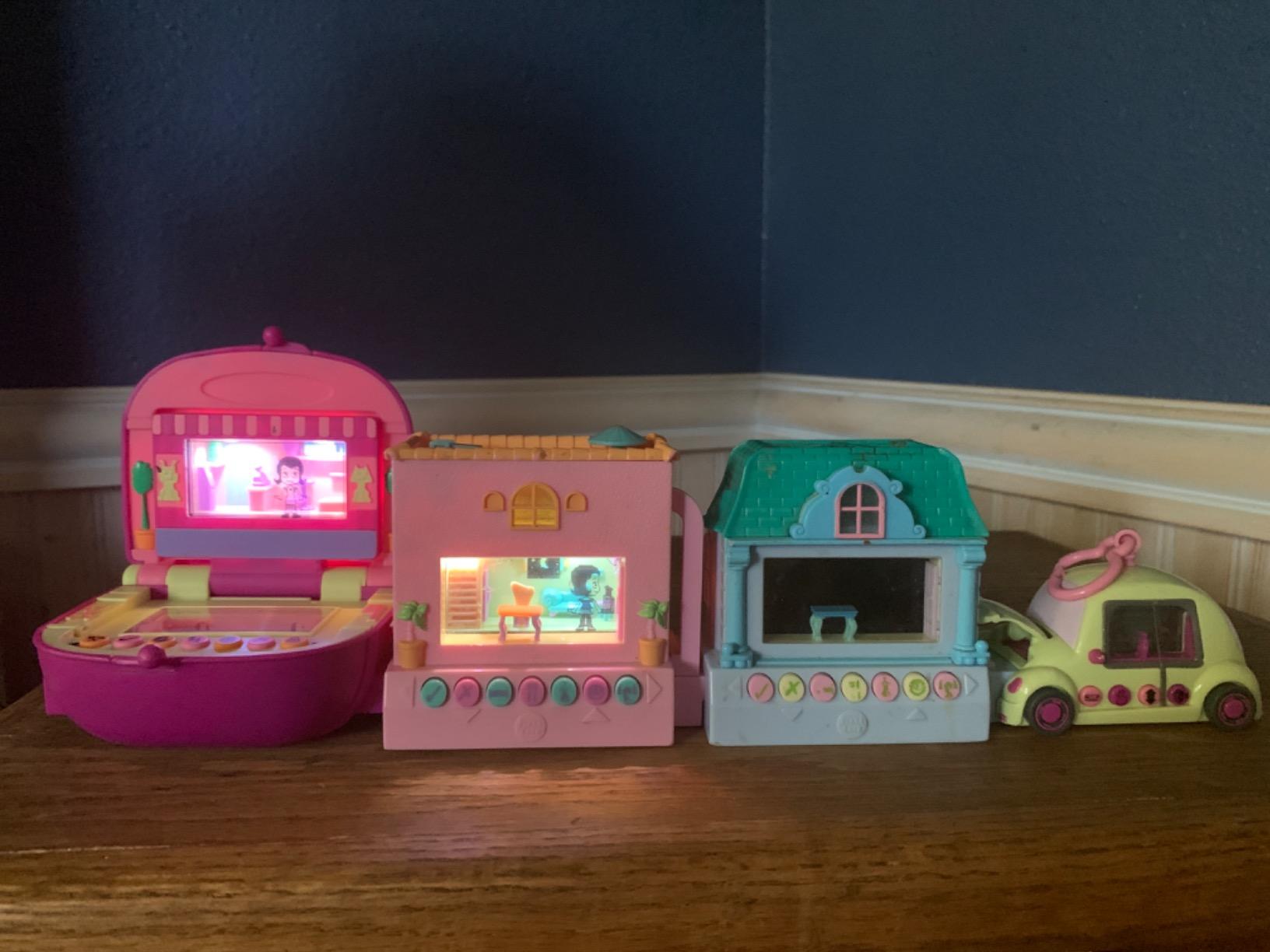 Amazon.com: Pixel Chix DollHouse #3 : Toys & Games