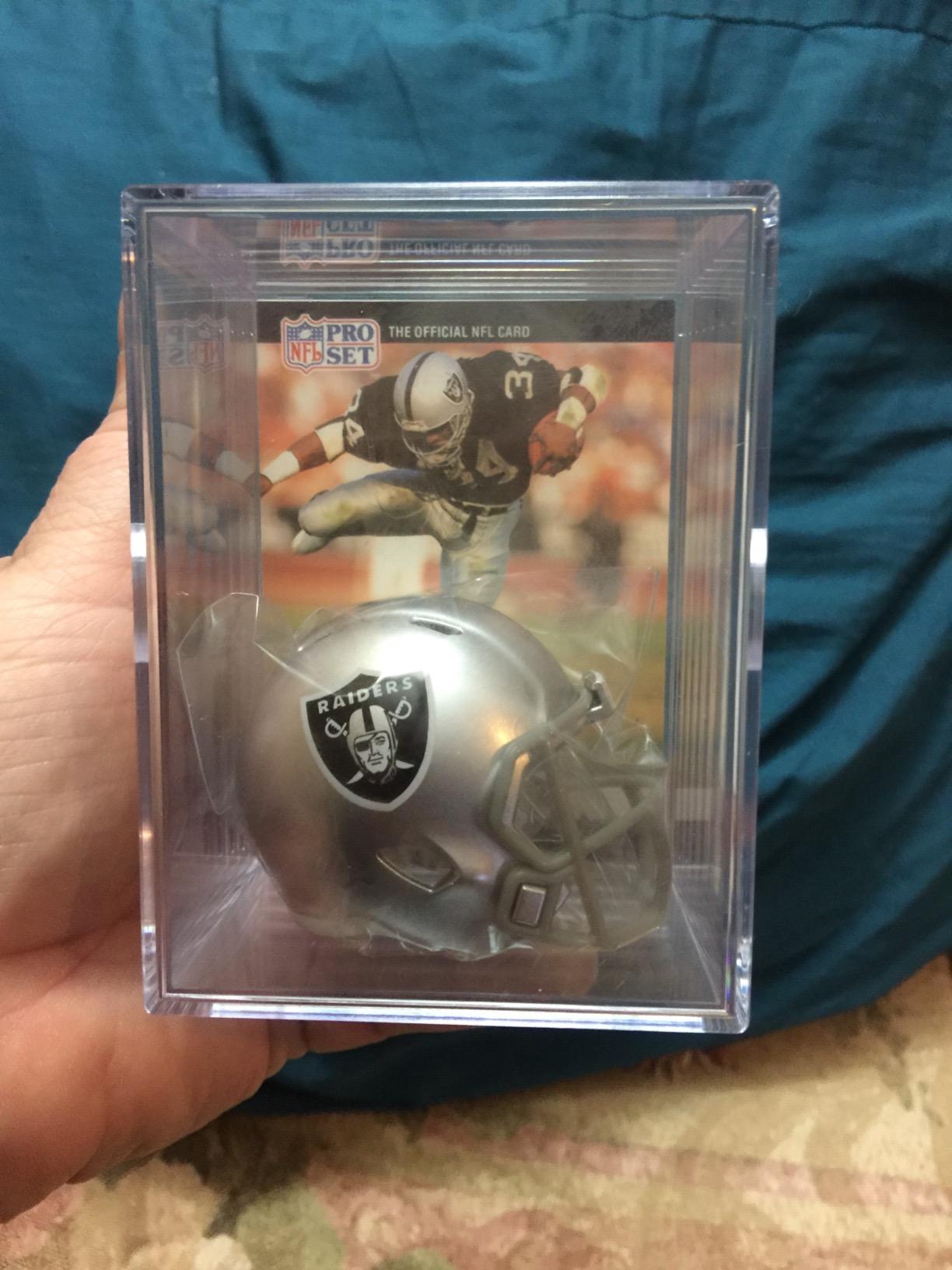 Amazon.com: L.A. Raiders NFL Helmet Shadowbox w/Bo Jackson card ...