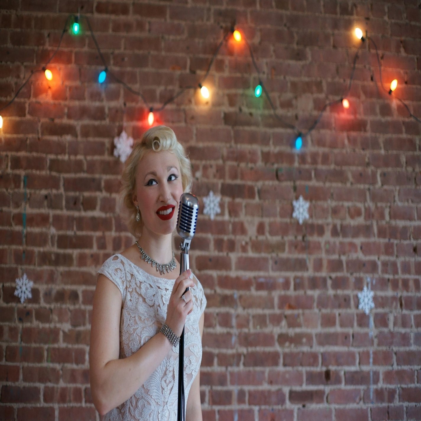 Fleur Seule - Fleur Seule: Christmas Classics - Amazon.com Music