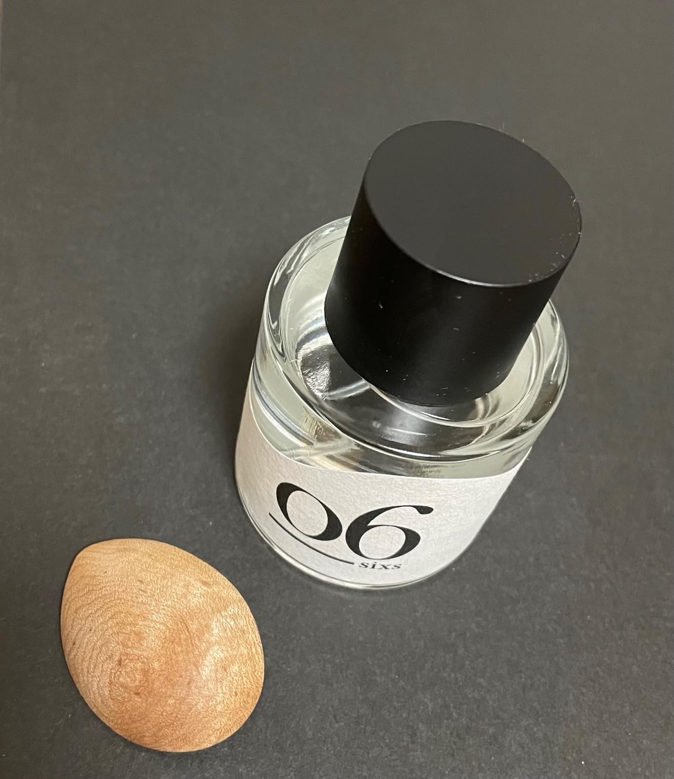 Amazon | sixs ホワイトサボン 香水 50mL パルファム 石けん サボン せっけん ムスク アンバー シトラス パフューム コロン オーデコロン いい香り お試し レディース ...