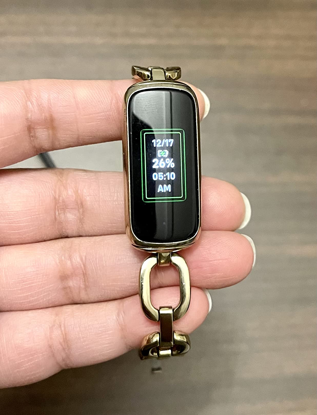 Fitbit Luxe Special Edition Fitness and Wellness Tracker Soft Gold ...