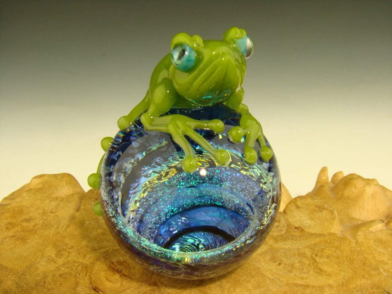 Amazon.com: Frog on a Vortex Marble Sculpture by Eli Mazet Paperweight ...
