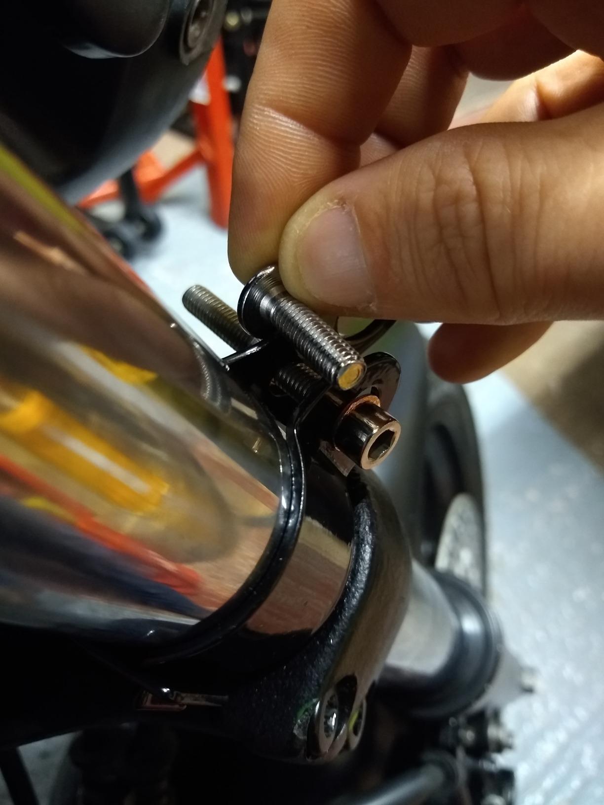 Keenso 2 Pcs Motorcycle Indicator Turn Fork Bracket, Motorbike Turn ...