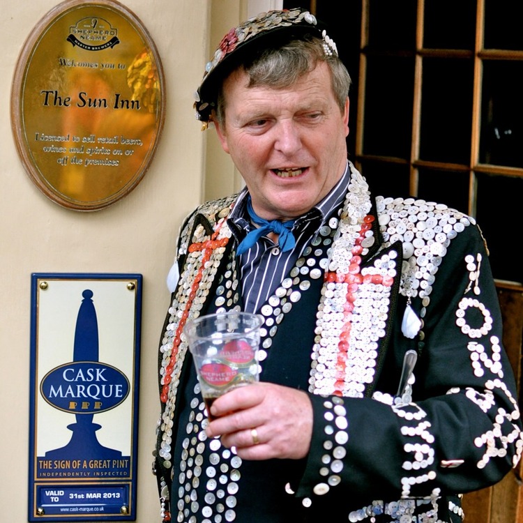 Amazon.co.uk: Clive Bennett: books, biography, latest update