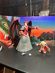 Amazon.com: Dungeons & Dragons Cartoon Classics Scale Dungeon Master ...