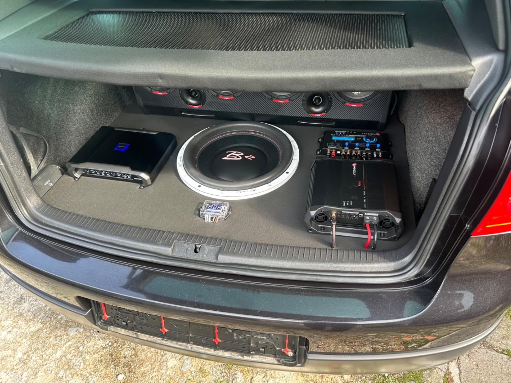 Amazon.com: Taramps Automotive Digital Voltmeter and Sequencer VTS 5.1 ...