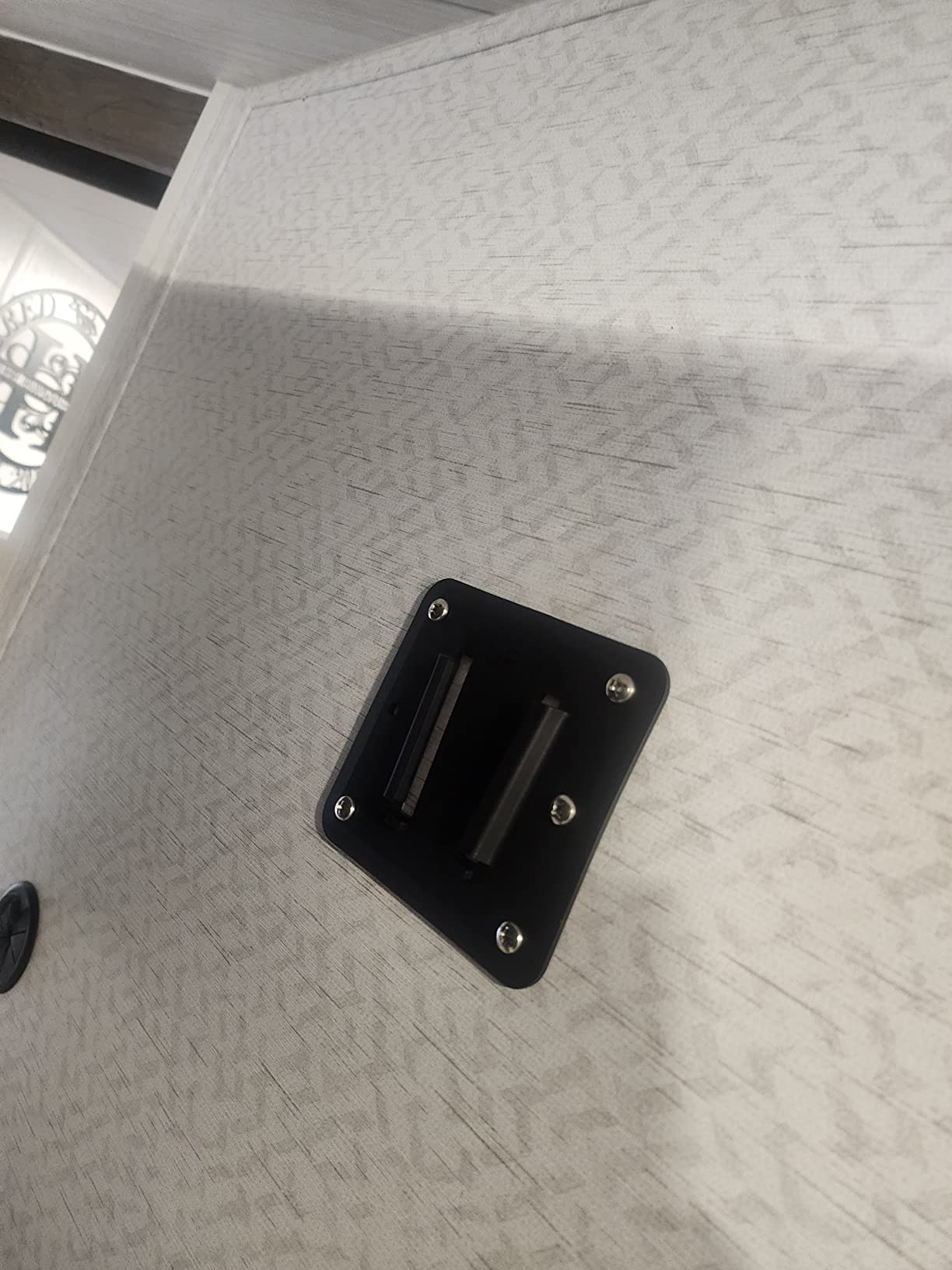 Amazon.com: VIVO Anti-Rust Quick Release Plastic Polymer RV TV Mount ...