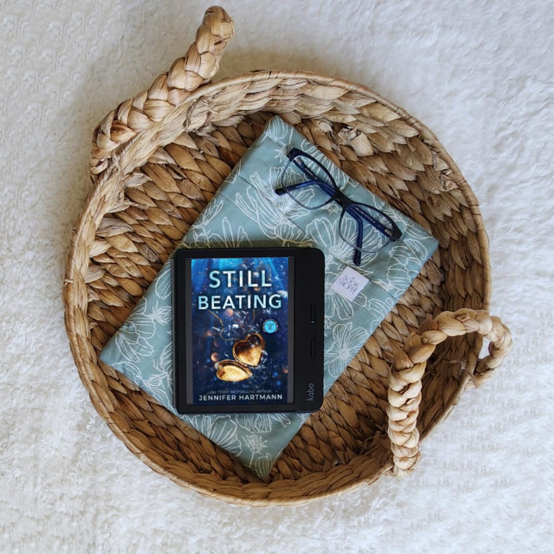 Still Beating : Hartmann, Jennifer: Amazon.com.au: Books