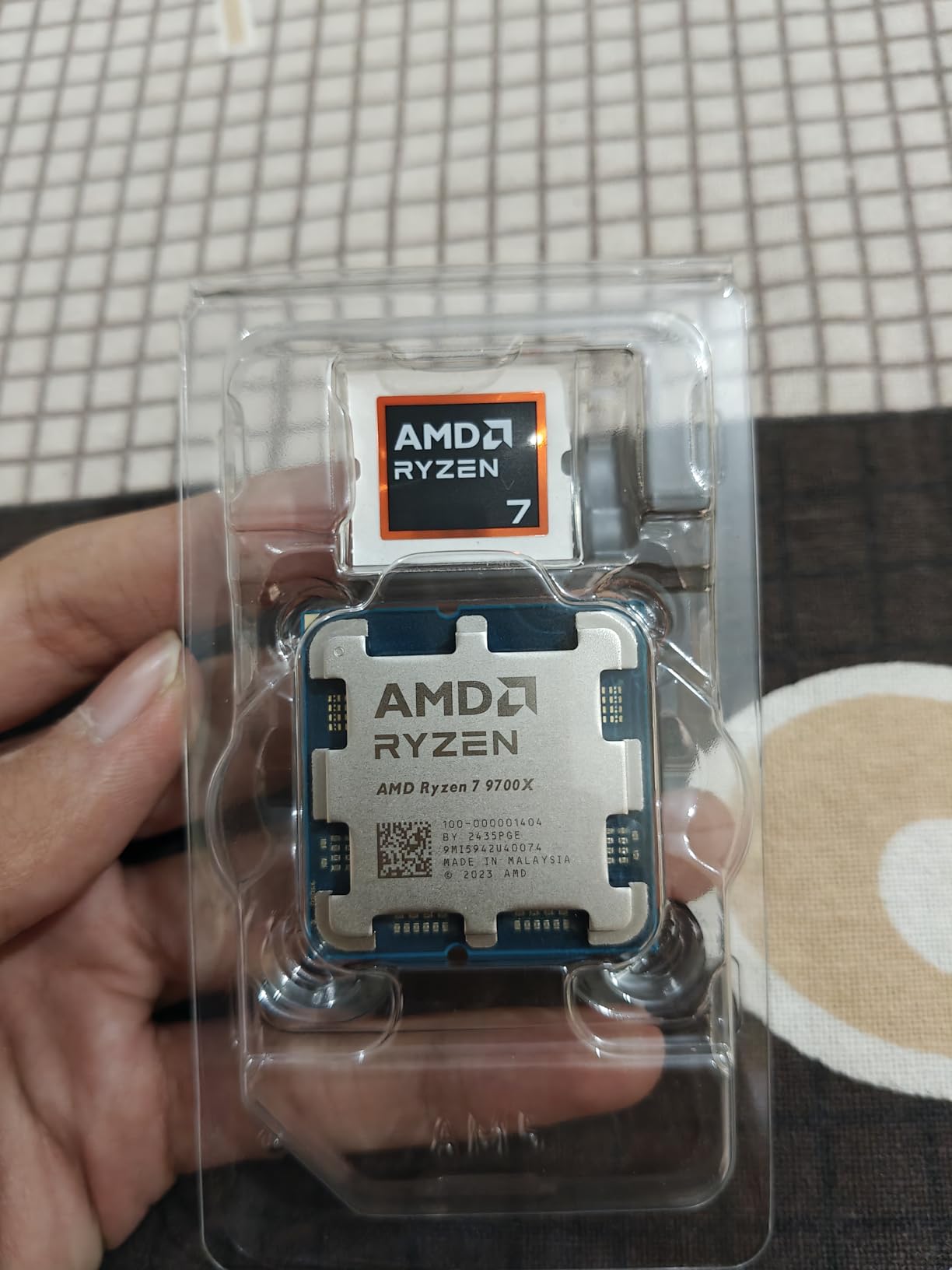 Amazon.in: Buy AMD Ryzen 7 9700X Desktop Processor with Integrated ...