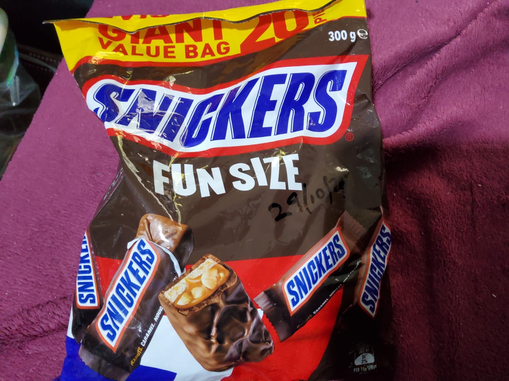 Snickers Chocolate Party Share Bag 20 Pieces 300g : Amazon.com.au ...