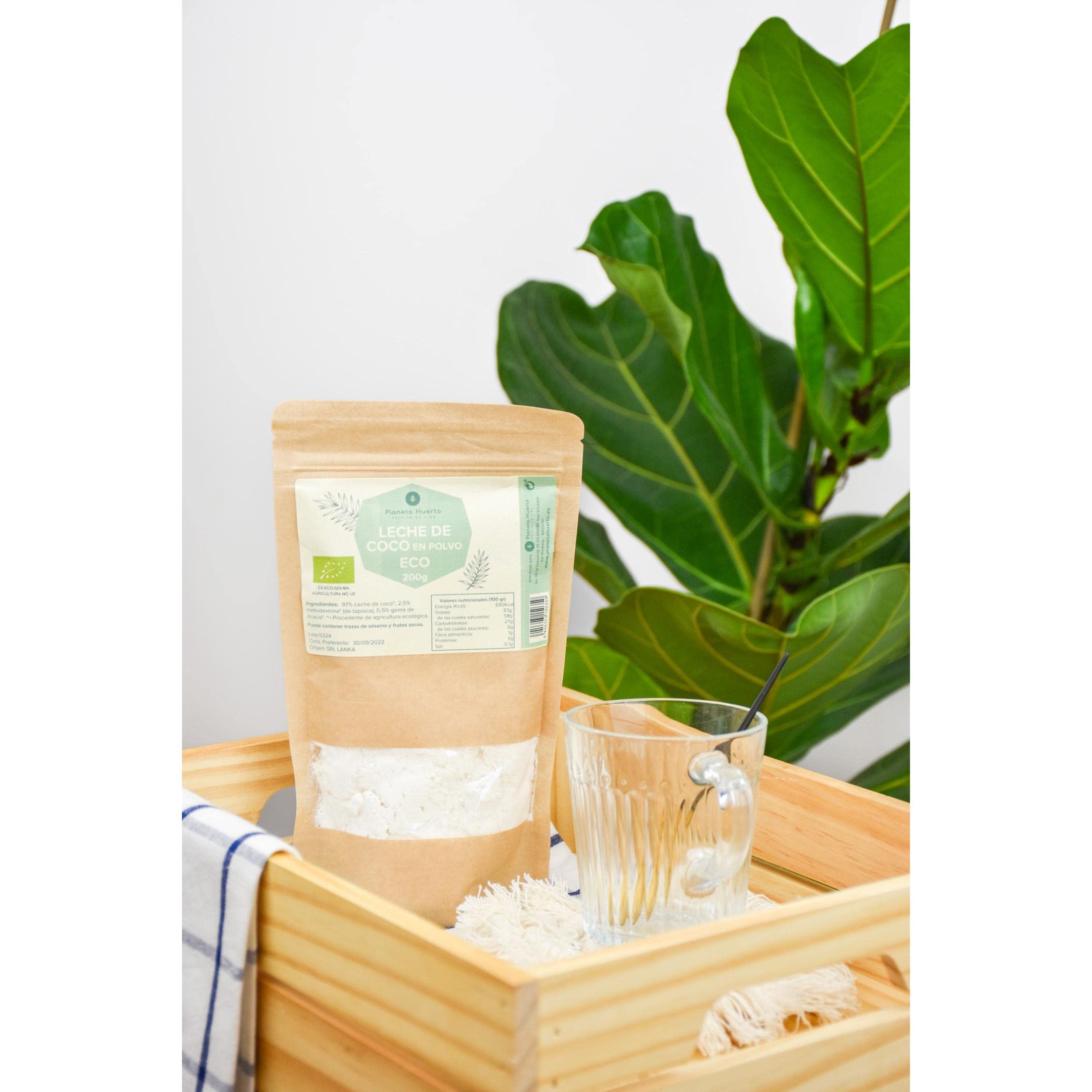 Huerto Con Cajas De Leche