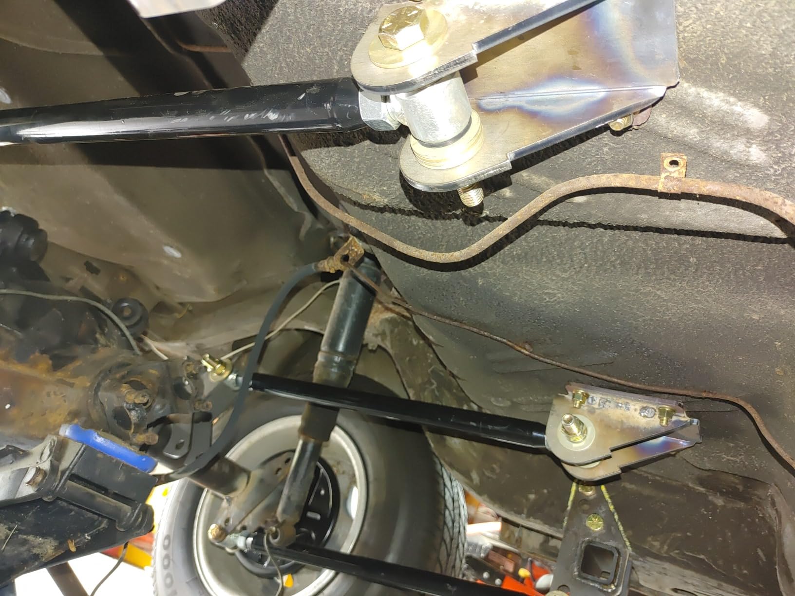 Amazon.com: RuffStuff Specialties 3 Link and 4 Link Suspension Lower ...