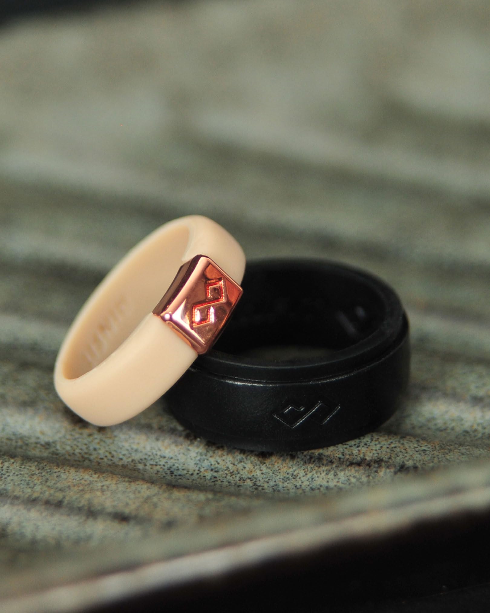 Snapklik.com : Matching Silicone Rings For Couples - Silicone Wedding ...