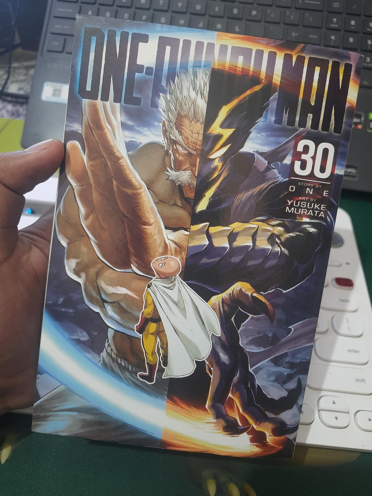 One-punch Man 30: Volume 30 : One, Murata, Yusuke: Amazon.in: Books