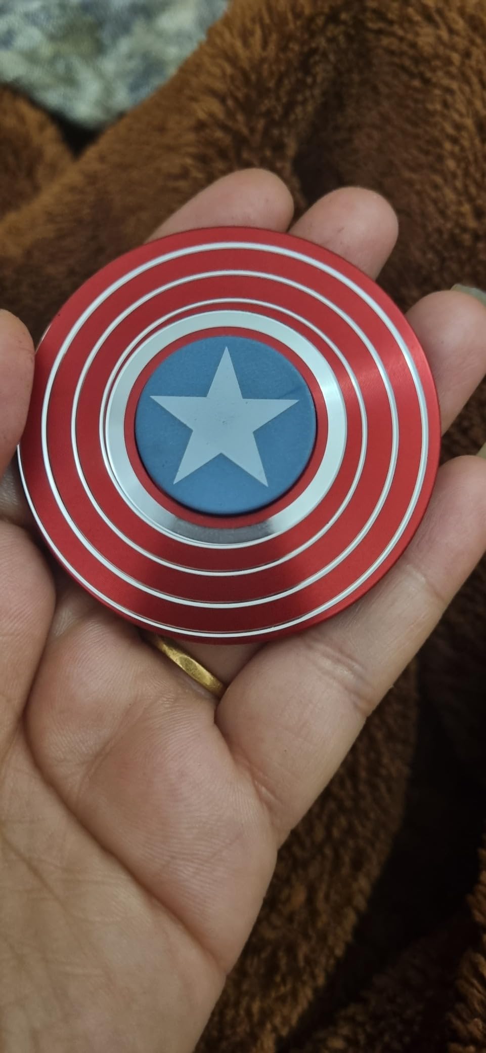 TRU TOYS Capt America Shield Metal Spinner Hand Spinner Stress Relieve ...